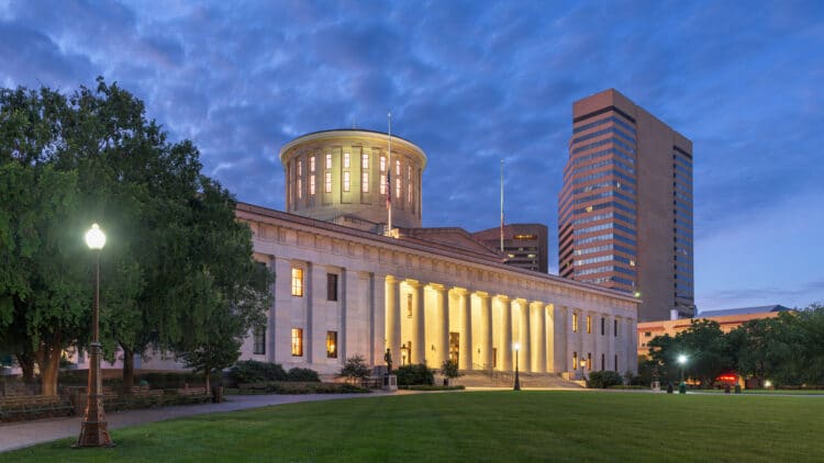 Comparing the Ohio PERS defined contribution plan to gold standards ...